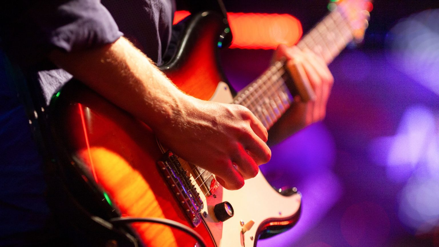 Elgitarr bäst i test: Bästa elgitarrer för nybörjare och erfarna ...